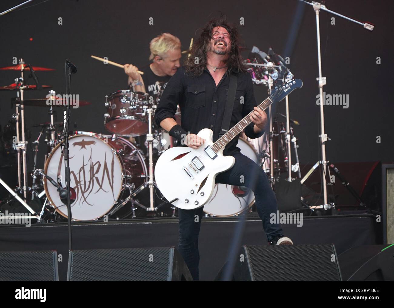 The Foo Fighters, performing under the name 'The ChurnUps', on the ...