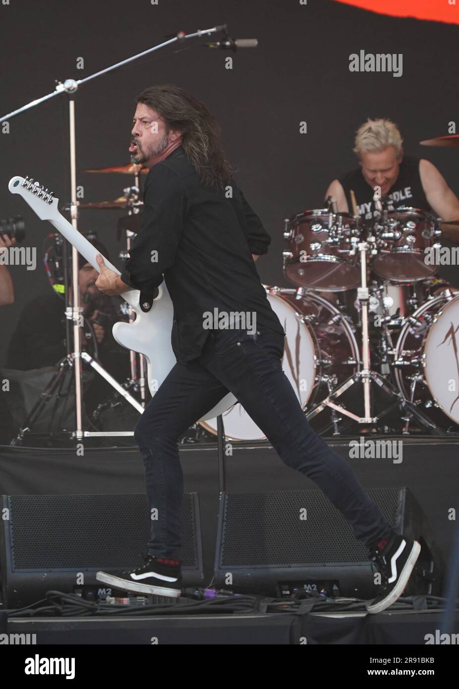 The Foo Fighters, performing under the name 'The ChurnUps', on the ...