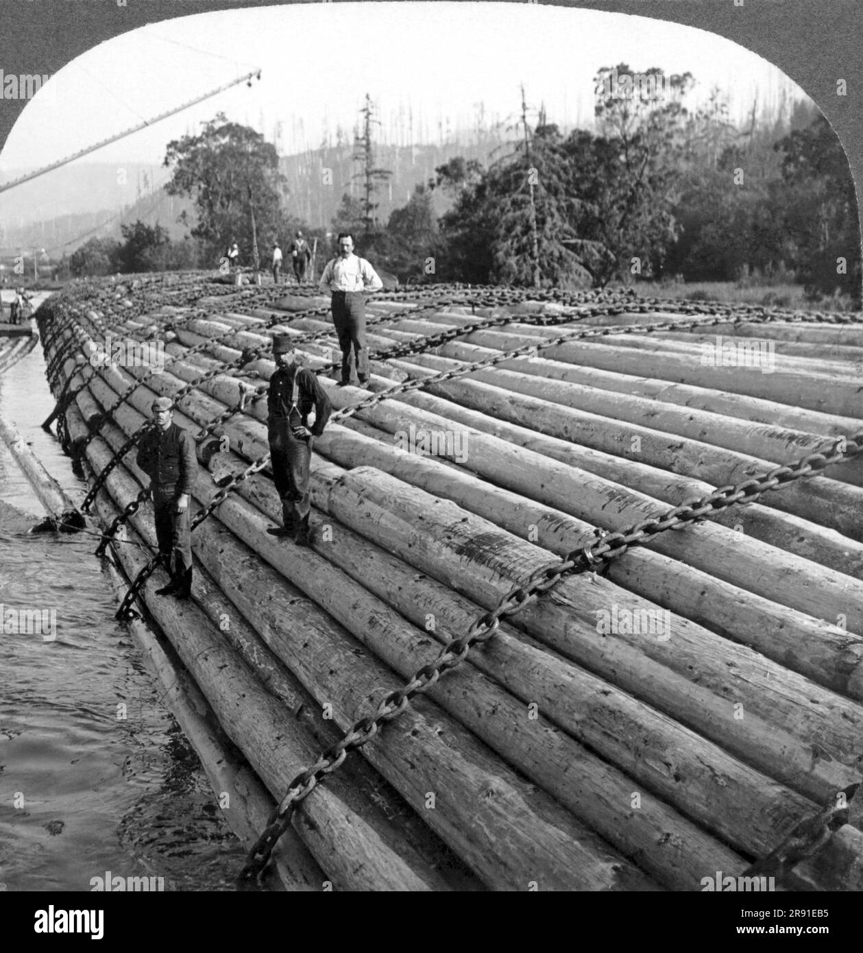 Oregon timber industry historical Black and White Stock Photos & Images ...