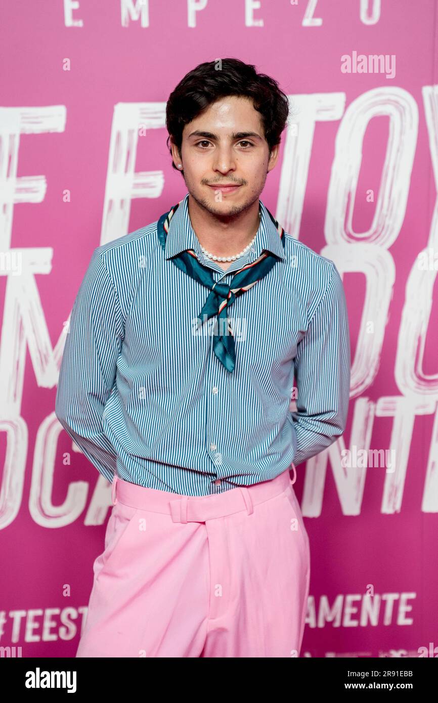 Actor Omar Banana poses at the photocall of the film 'Te estoy amando ...