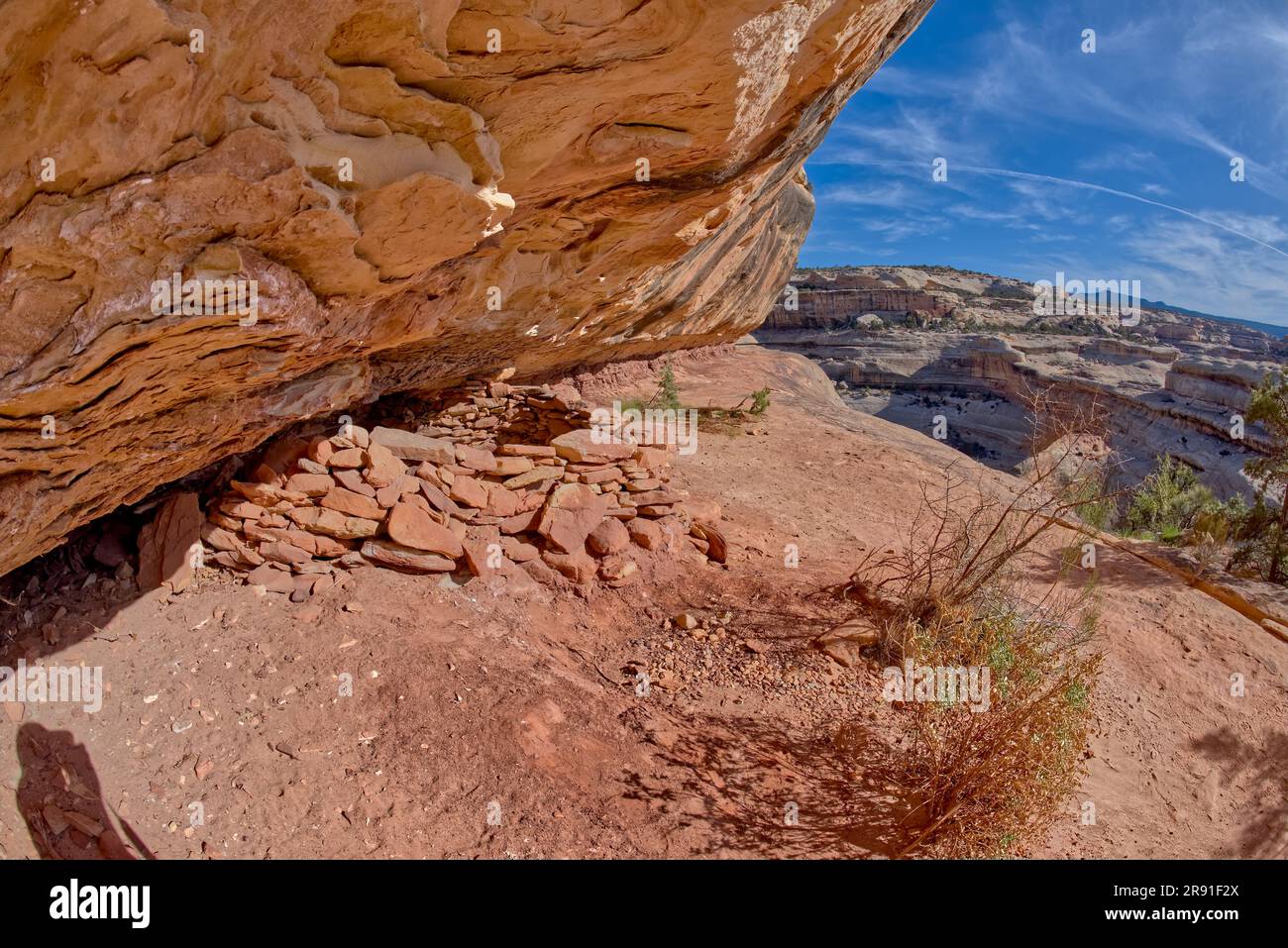 Ancient Ruins near the Sipapu Bridge Overlook in Natural Bridges ...