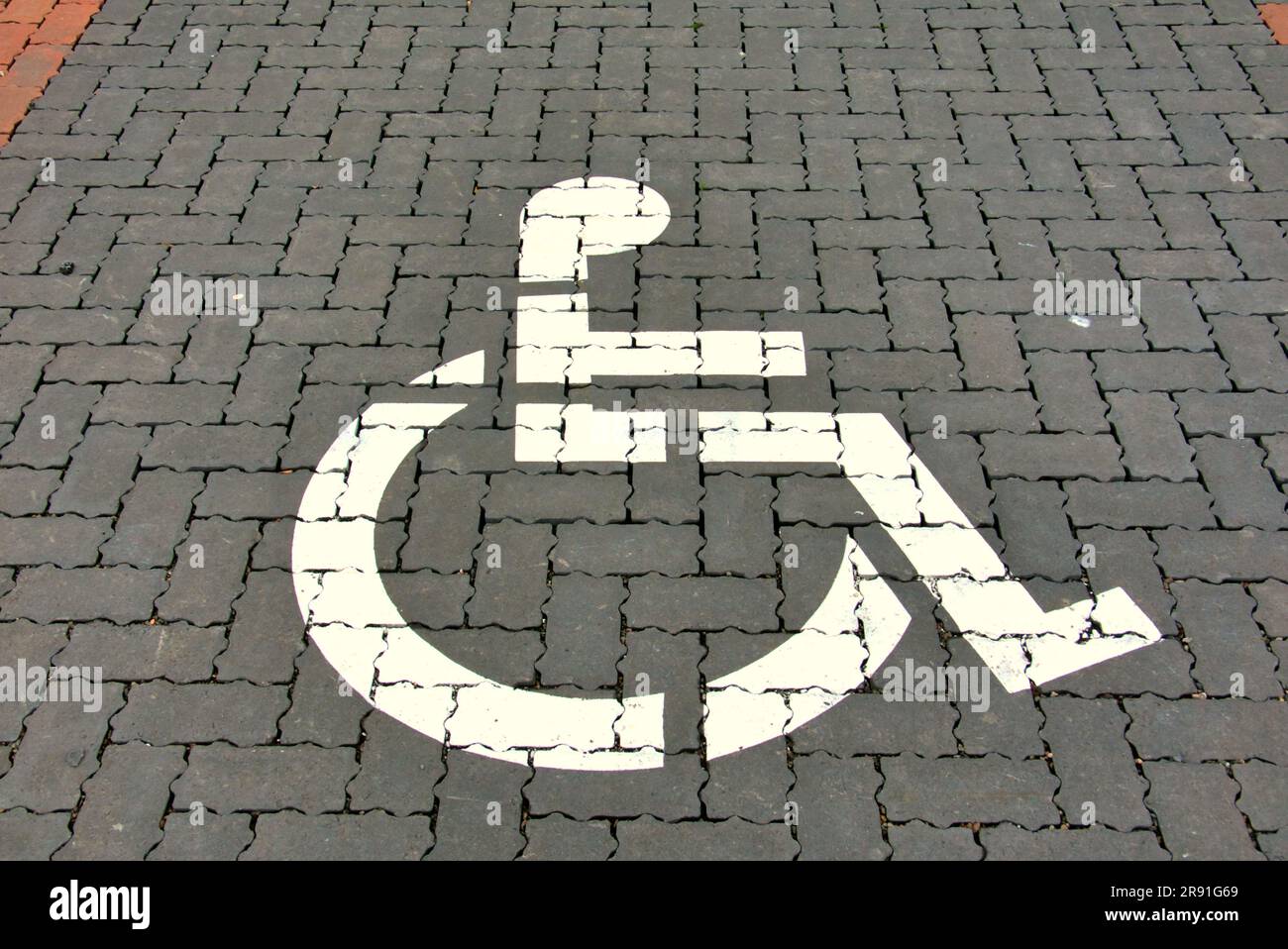 Car parking bays scotland hi-res stock photography and images - Alamy