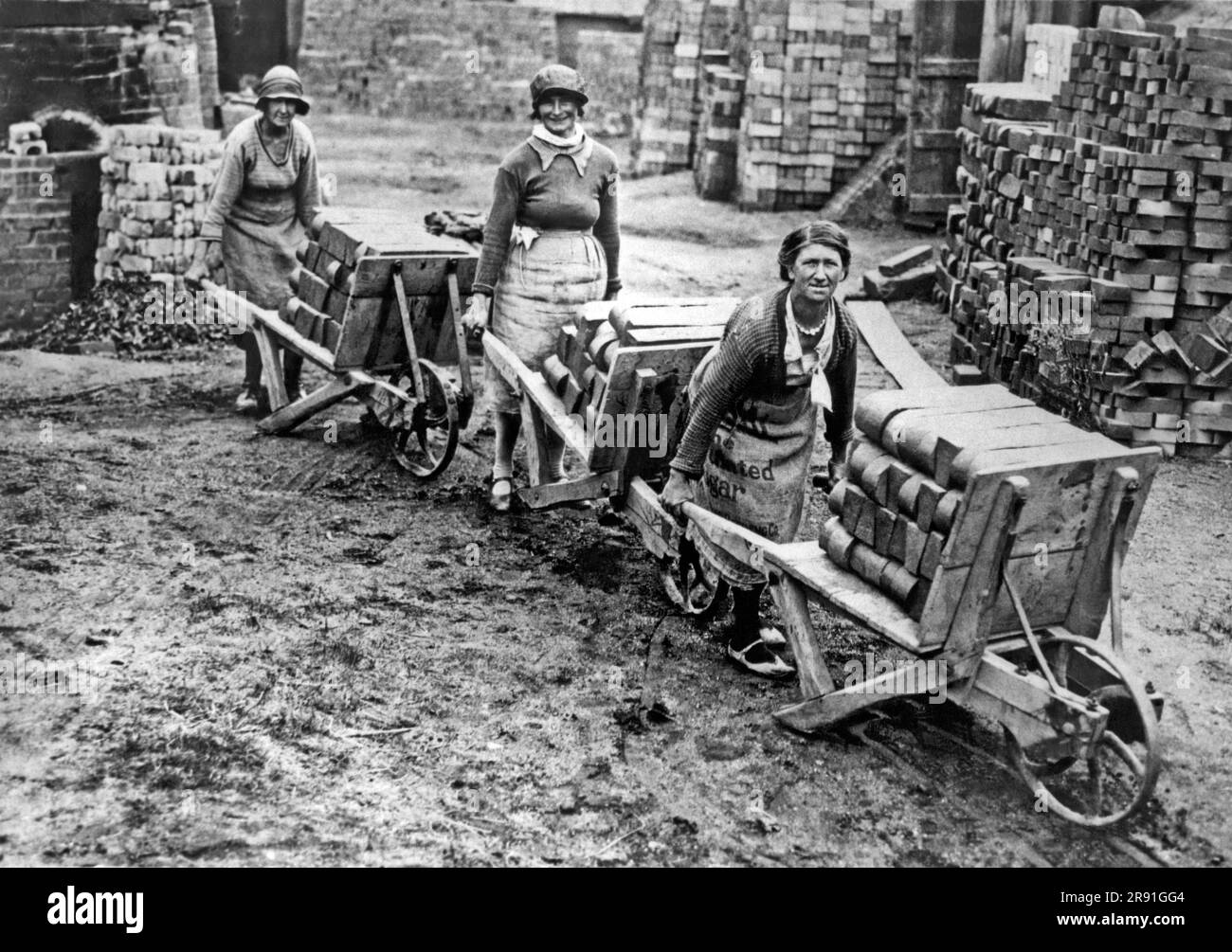Villagers england Black and White Stock Photos & Images - Alamy