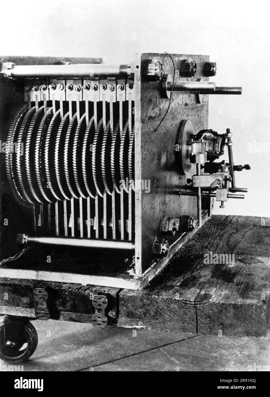 Berkeley, California: 1932 A mechanical gear number sieve built by ...