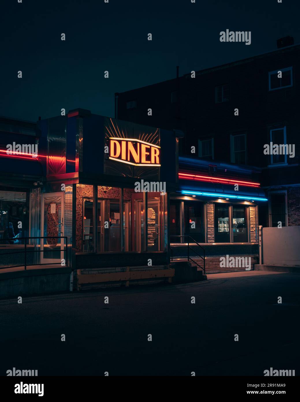 Broad Street Diner vintage sign at night, Philadelphia, Pennsylvania ...