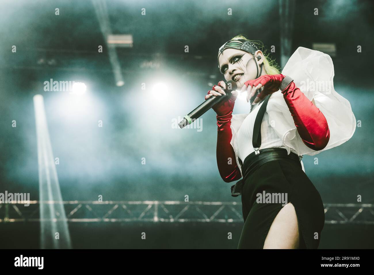 Skynd band hi-res stock photography and images - Alamy