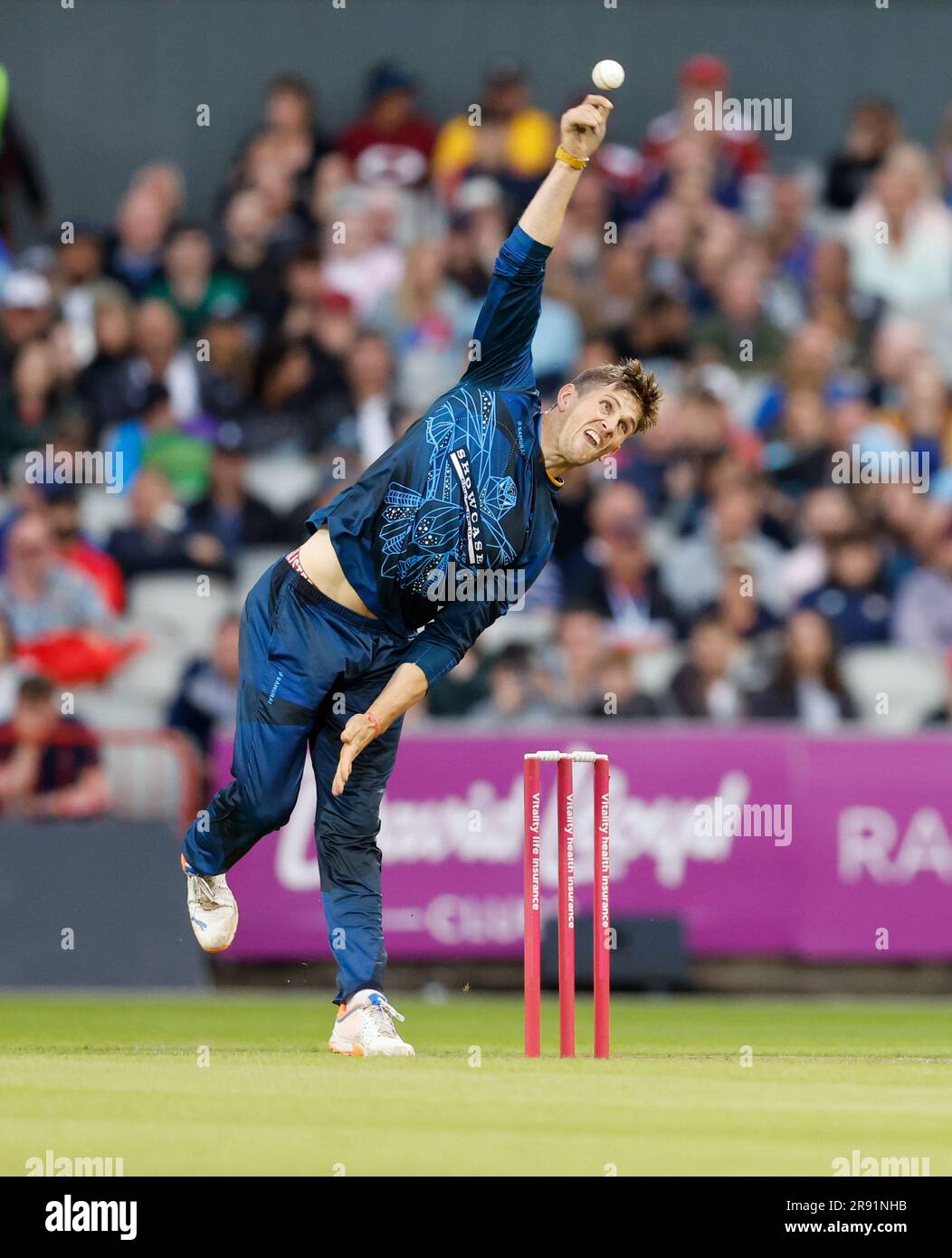 Alex thomson cricket hi-res stock photography and images - Alamy