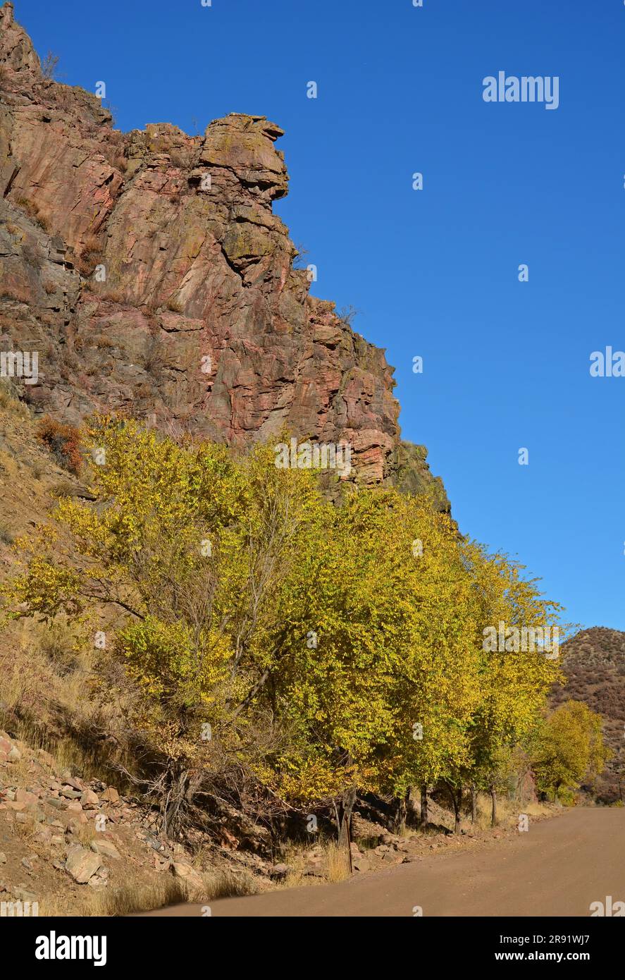 Uplift metamorphic rocks hi-res stock photography and images - Alamy