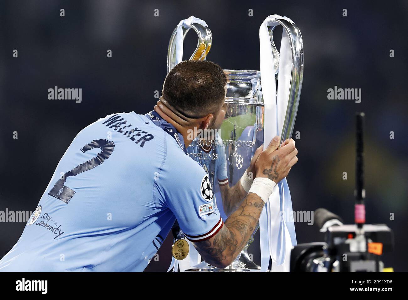 ISTANBUL - Kyle Walker of Manchester City FC kisses the UEFA Champions ...