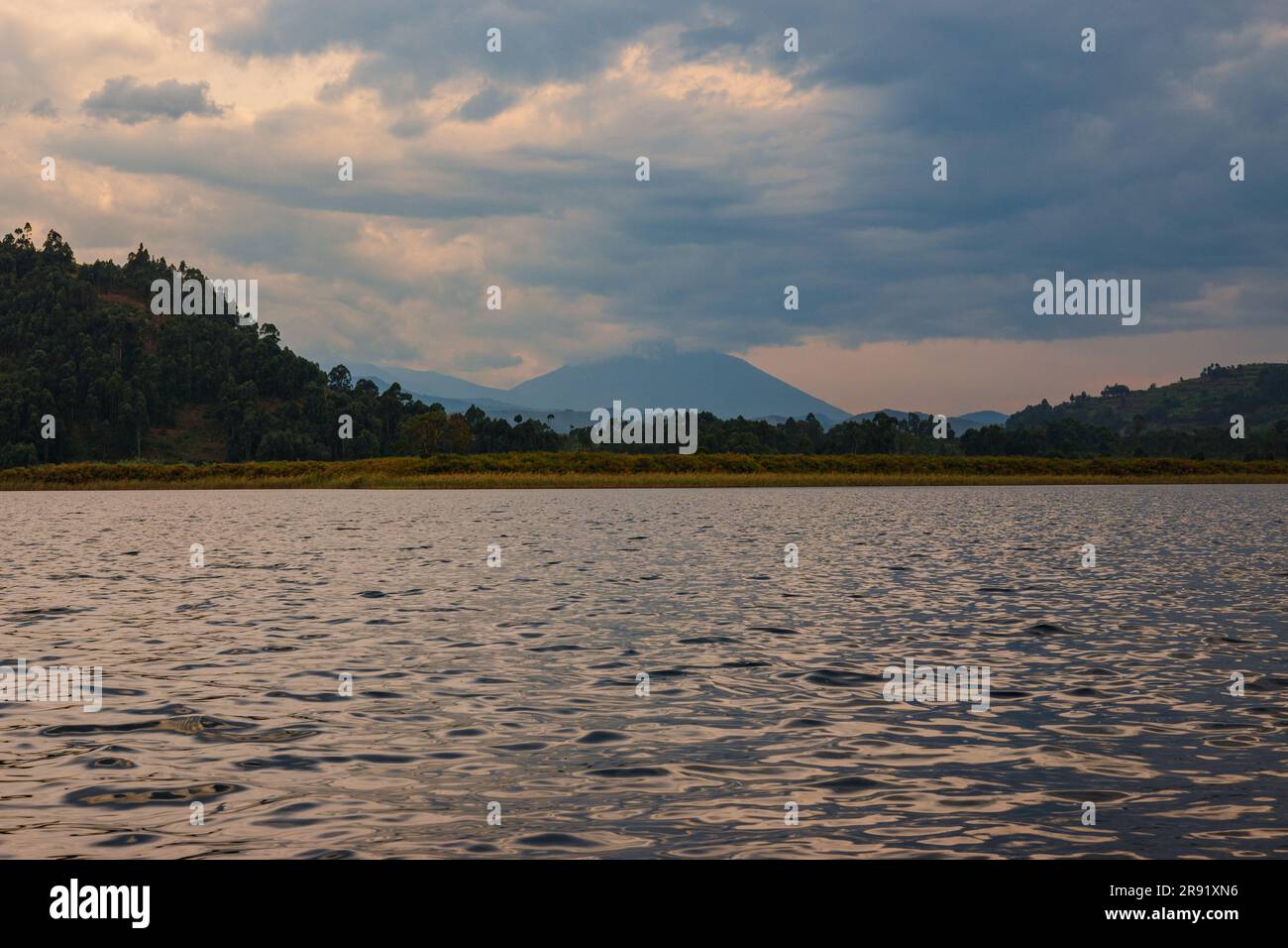 Karisimbi volcano hi-res stock photography and images - Alamy