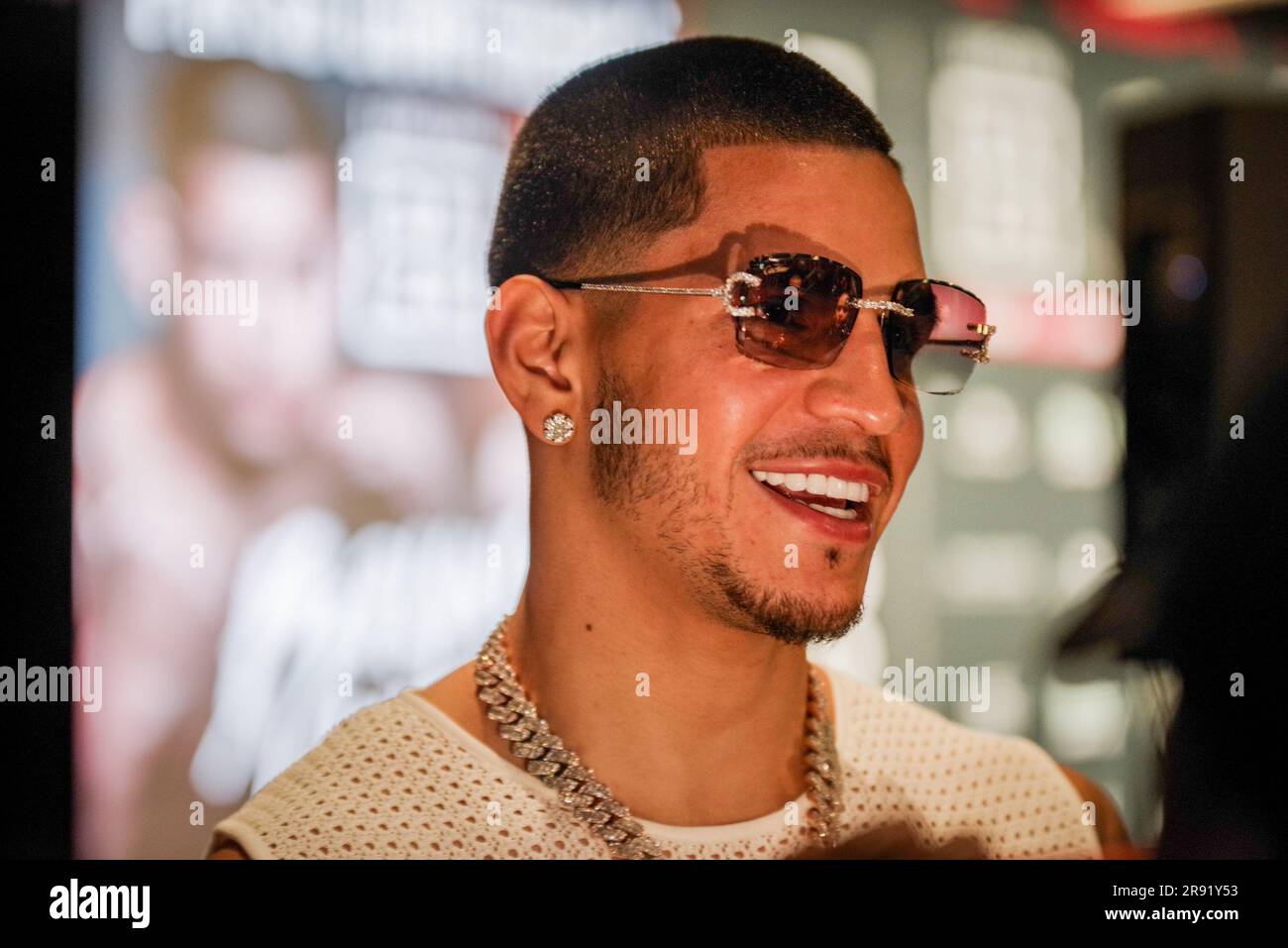 Edgar berlanga boxing hi-res stock photography and images - Alamy