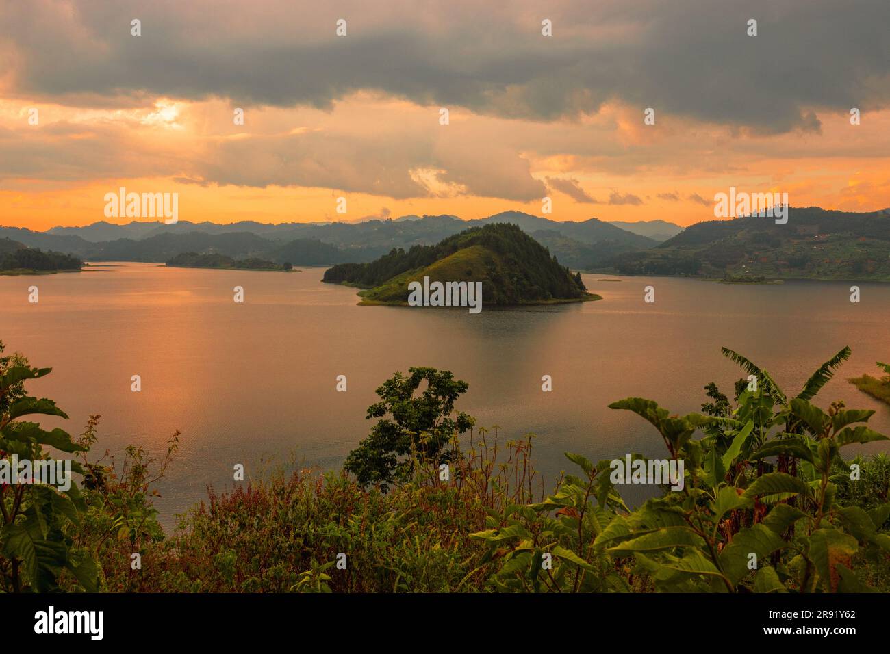 Sunset at Lake Muatnda with the Skeleton Island at the background ...