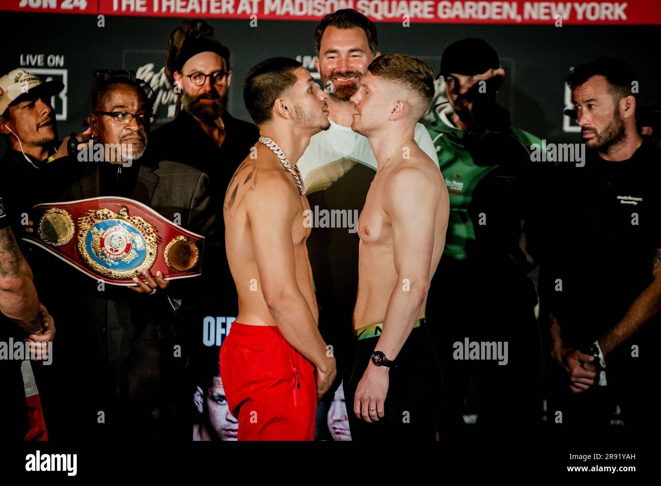 Edgar berlanga vs jason quigley hi-res stock photography and images - Alamy