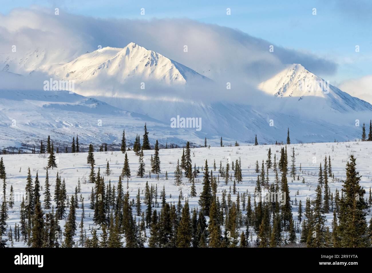 Winter and mountains hi-res stock photography and images - Alamy