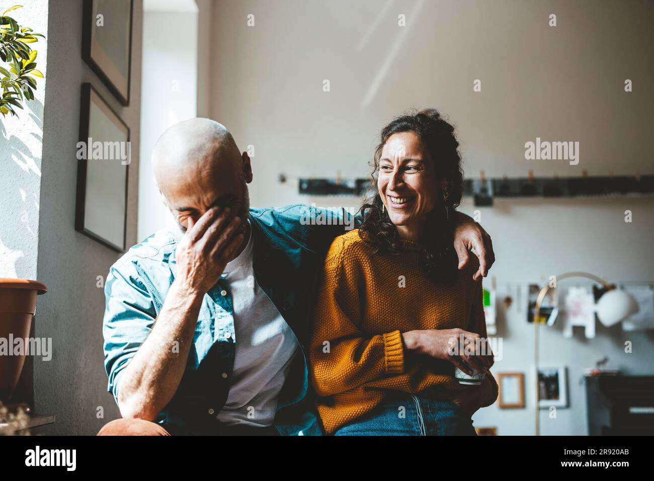 Couple head together hairstyle hi-res stock photography and images - Alamy