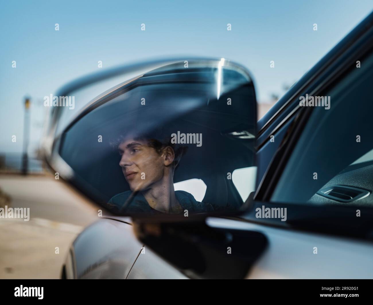 Car mirror reflection hi-res stock photography and images - Alamy