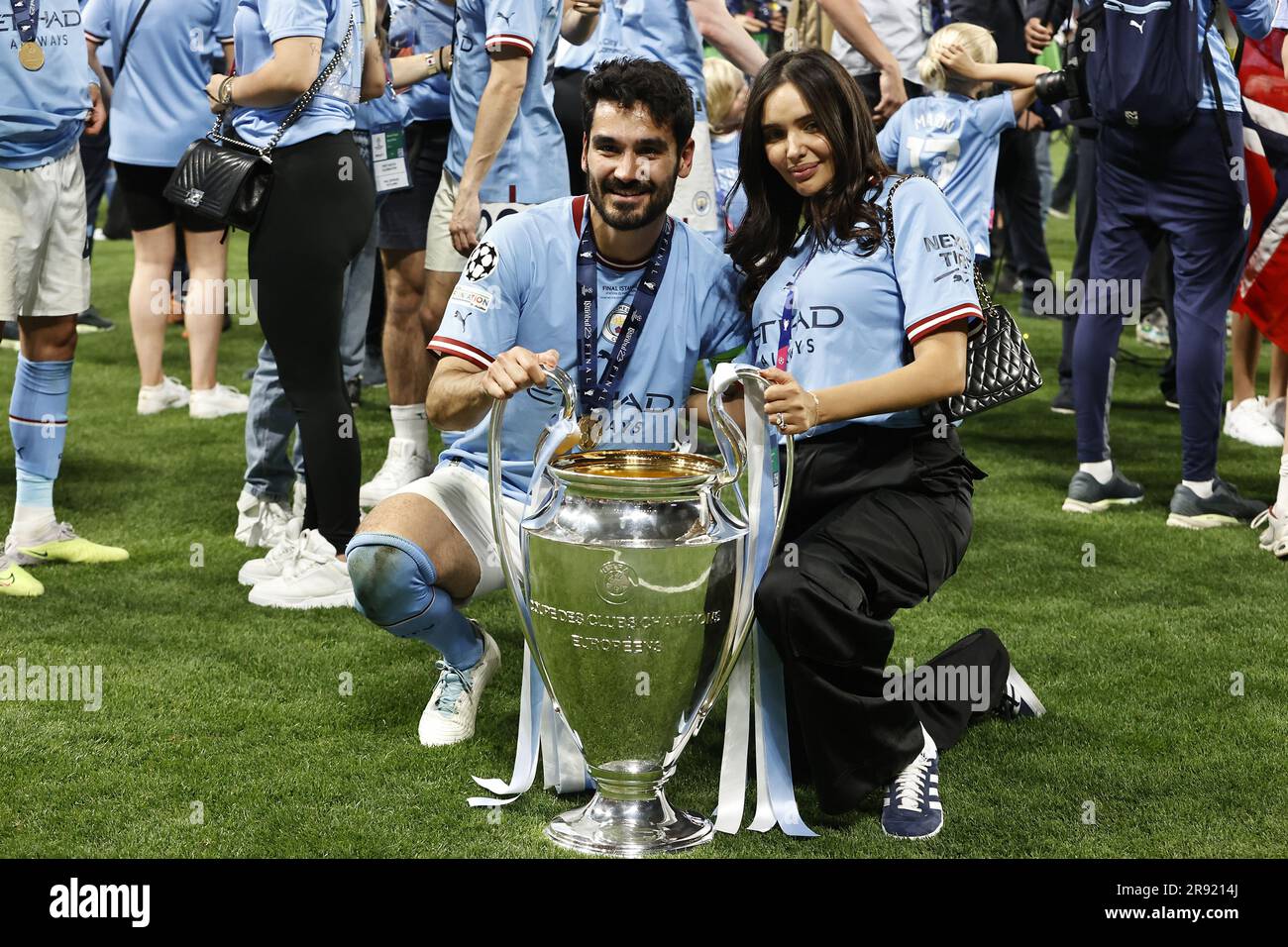 ISTANBUL - (LR) Ilkay Gundogan of Manchester City FC, Sara Arfaoui with ...