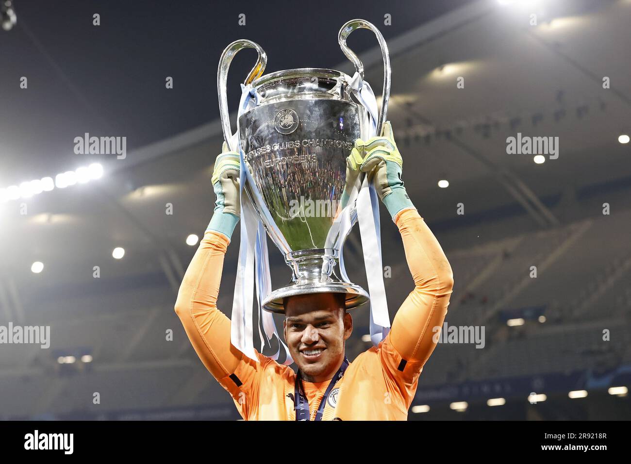 ISTANBUL - Manchester City FC goalkeeper Ederson with the UEFA ...