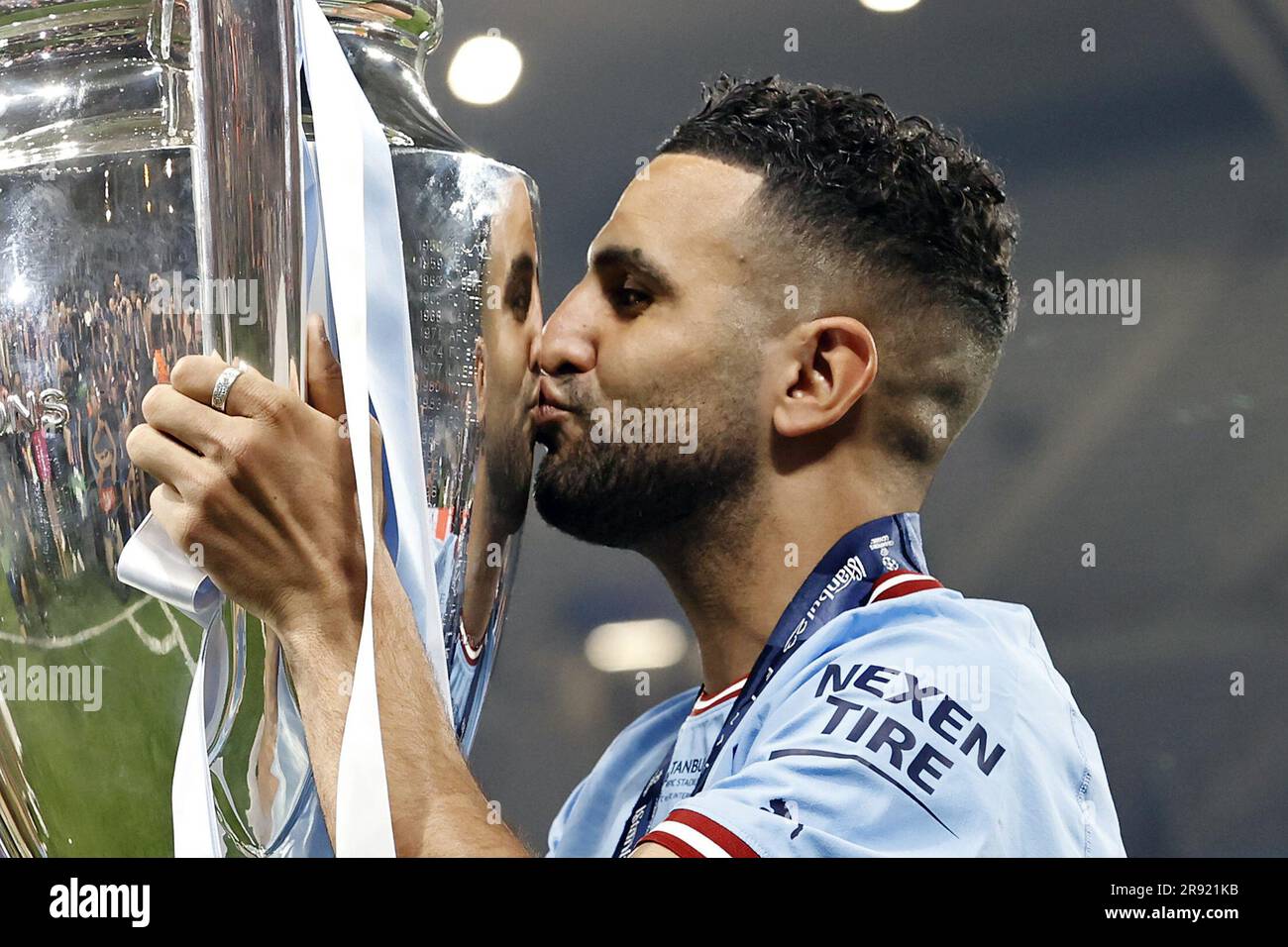 ISTANBUL - Riyad Mahrez of Manchester City FC kisses the UEFA Champions ...