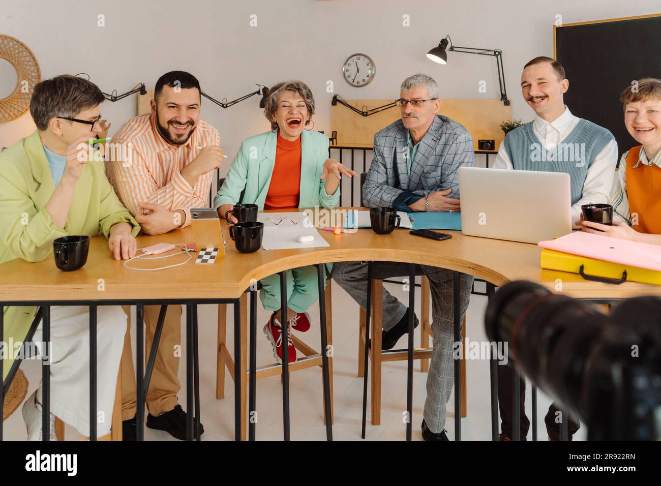 Ofwomen hi-res stock photography and images - Alamy