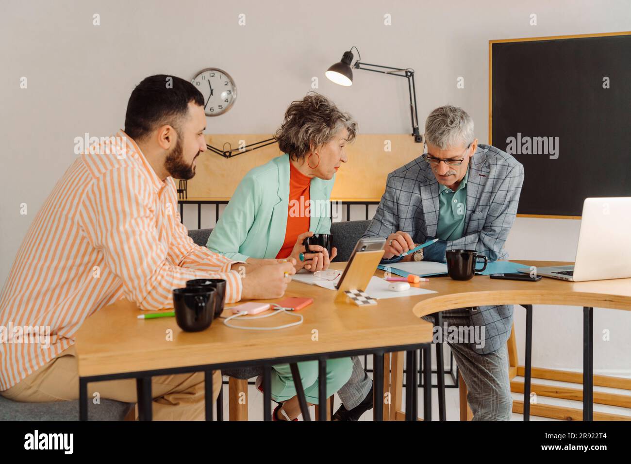 People recording studio hi-res stock photography and images - Alamy