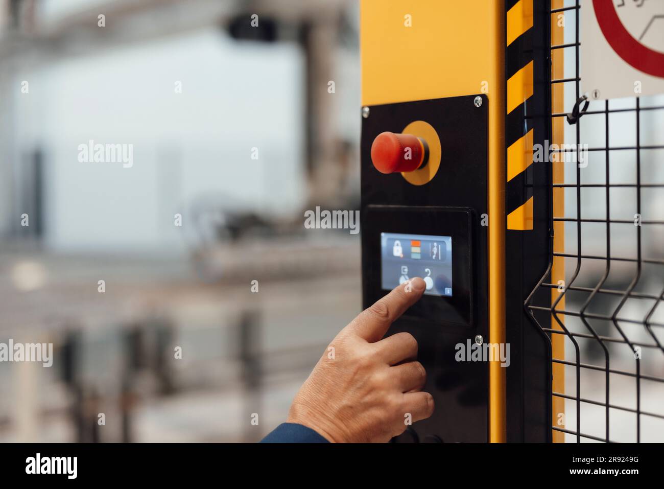 Operating system image hi-res stock photography and images - Alamy
