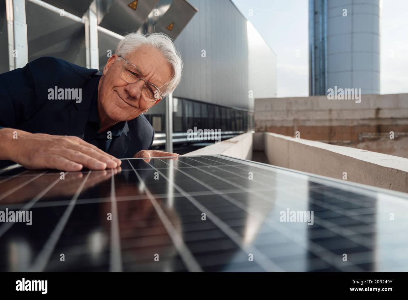 Senior panel hi-res stock photography and images - Alamy