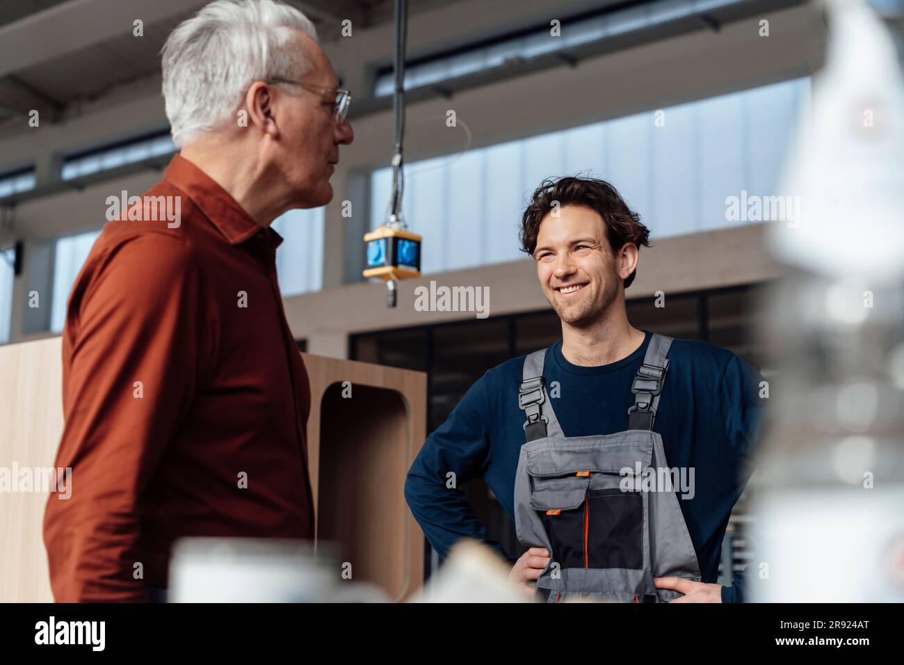 Happy team workshop hi-res stock photography and images - Alamy