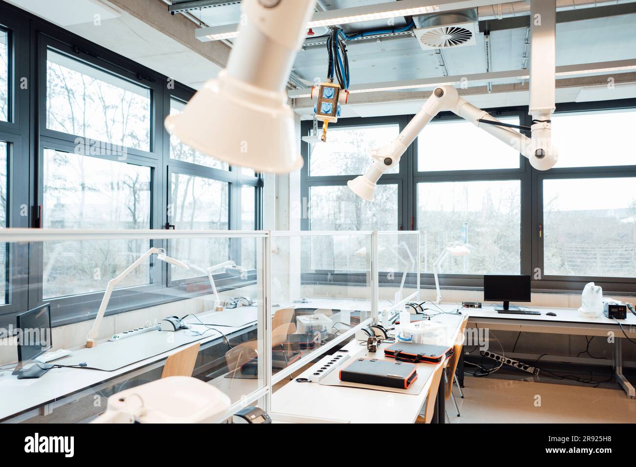 Modern laboratory equipment hi-res stock photography and images - Alamy