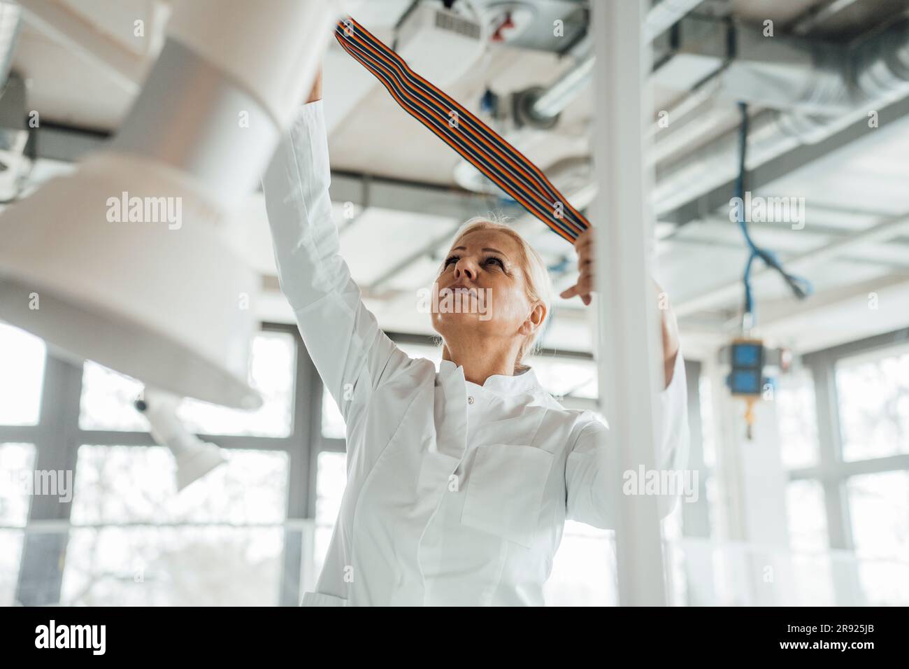 Multi colored wire hi-res stock photography and images - Alamy