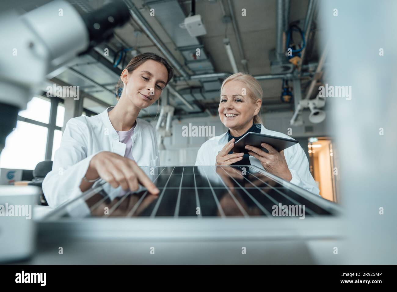 Solar electricity laboratory hi-res stock photography and images - Alamy