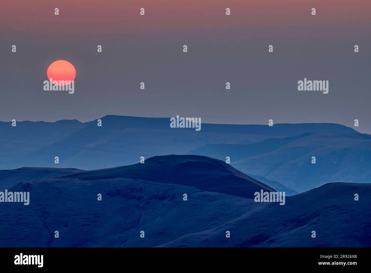 Scenic view of valley at Giant's Castle at KwaZulu-Natal, Drakensberg ...