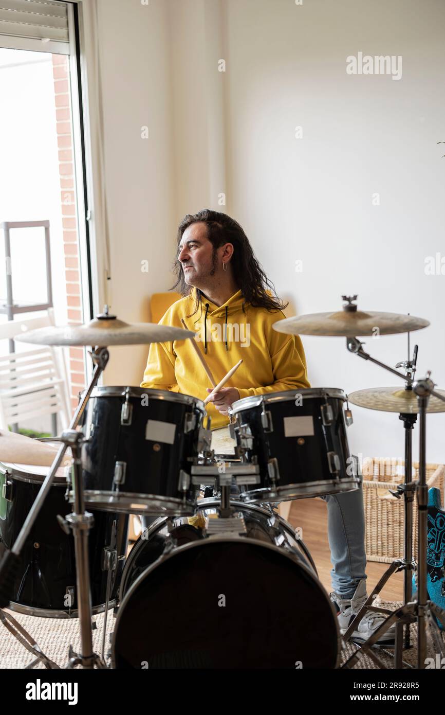 Smiling drum hi-res stock photography and images - Alamy