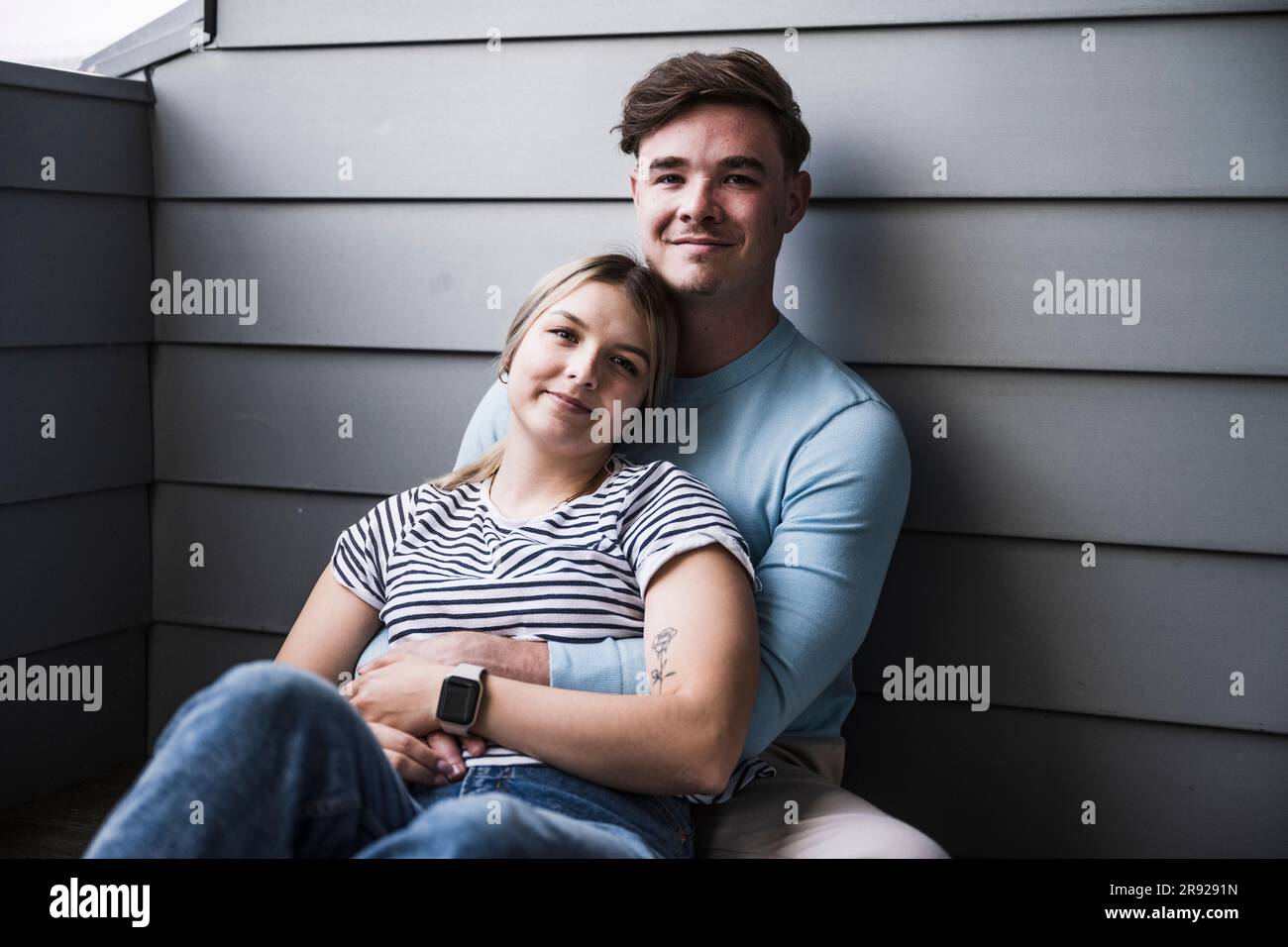 Smiling young couple together hi-res stock photography and images - Alamy