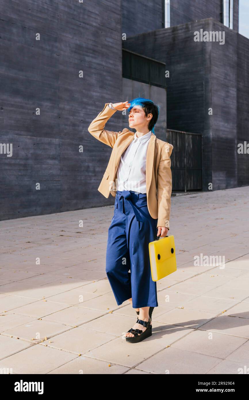 Building face eyes hi-res stock photography and images - Alamy