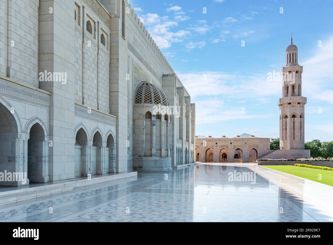 The grand mosque in oman Stock Photo - Alamy