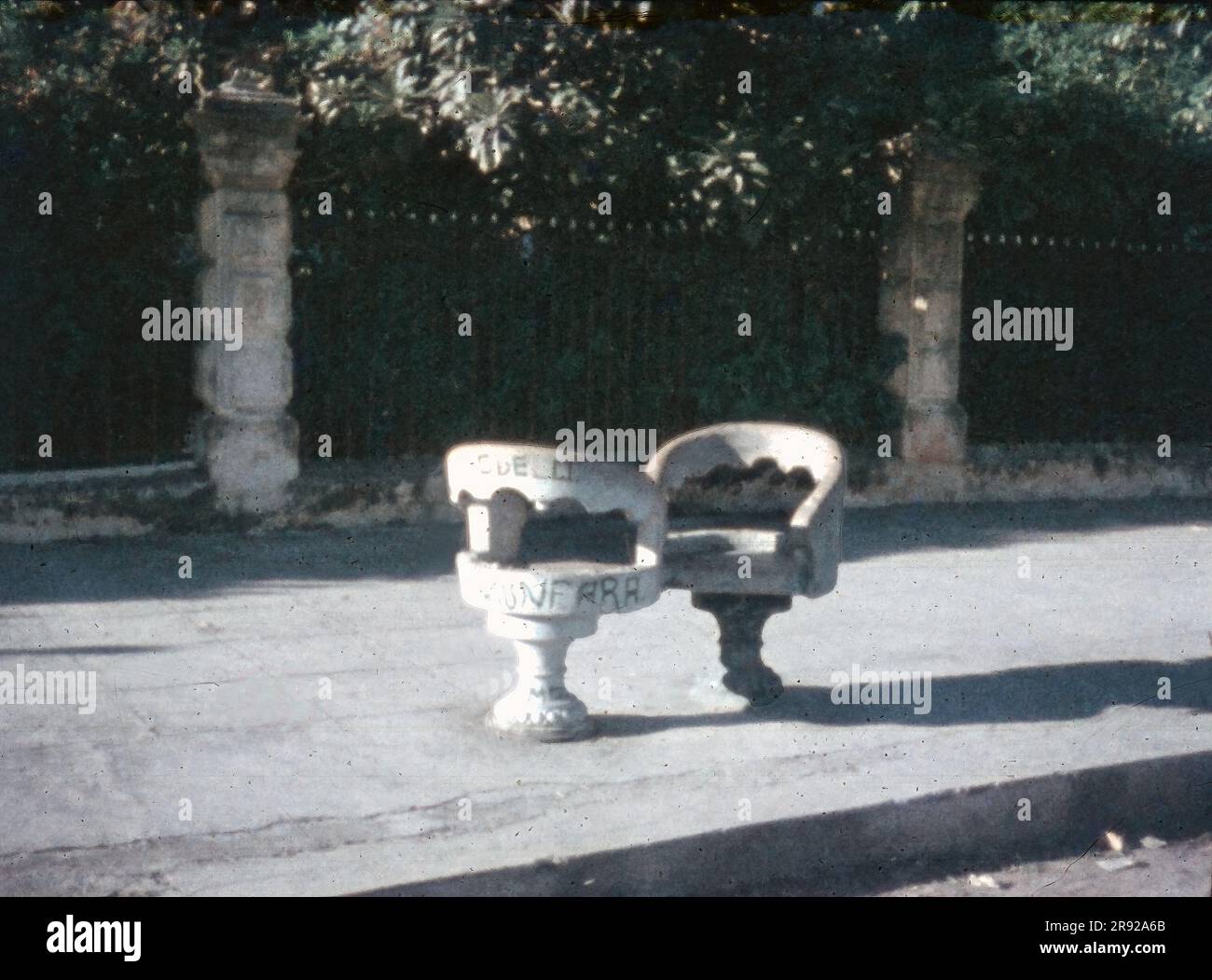 Broken chairs hi-res stock photography and images - Alamy