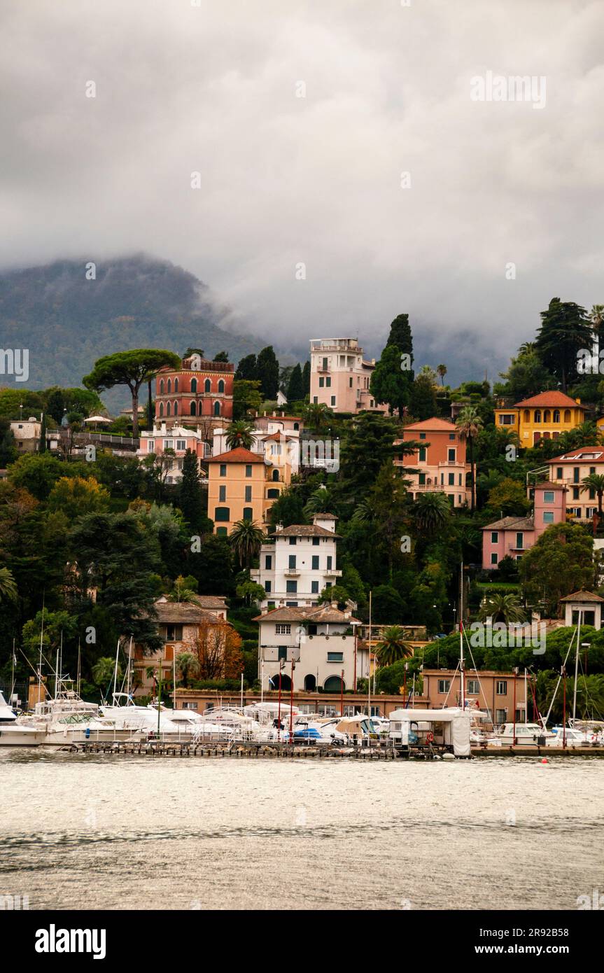 Tripel arch hi-res stock photography and images - Alamy