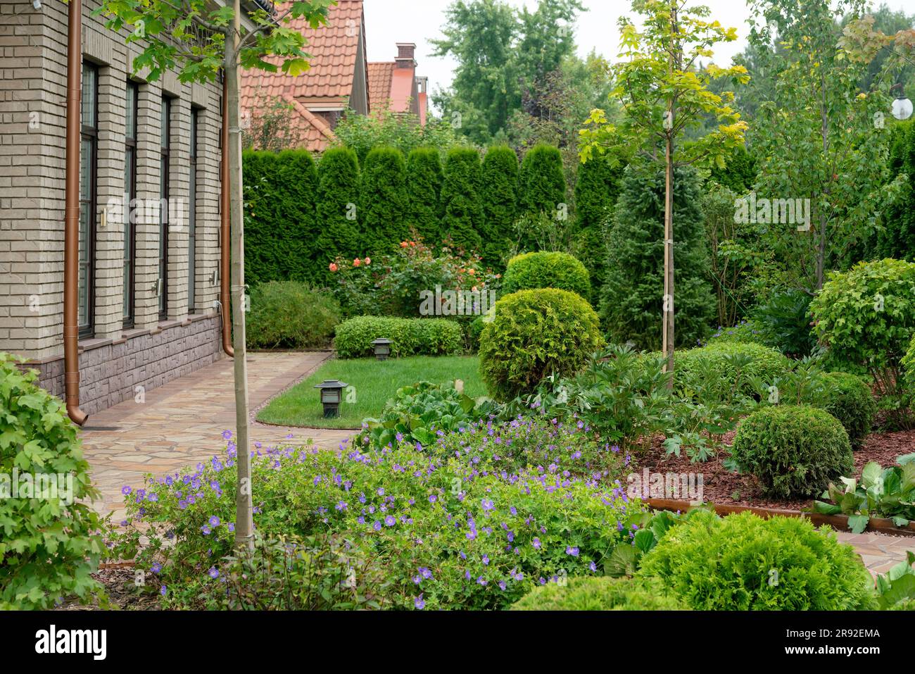 Blue dacha hi-res stock photography and images - Alamy