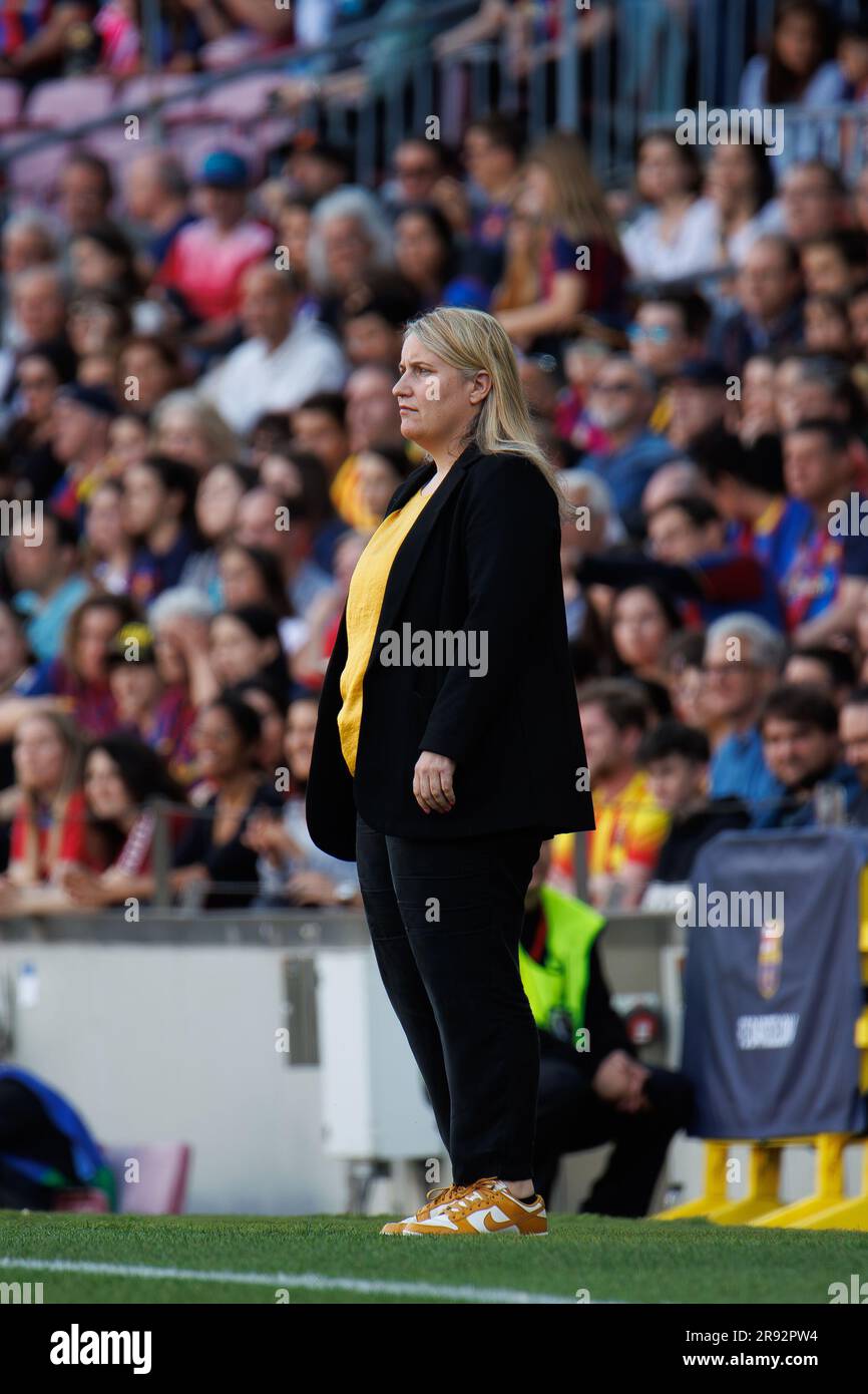 BARCELONA - APR 27: The coach Emma Hayes in action during the Women's ...