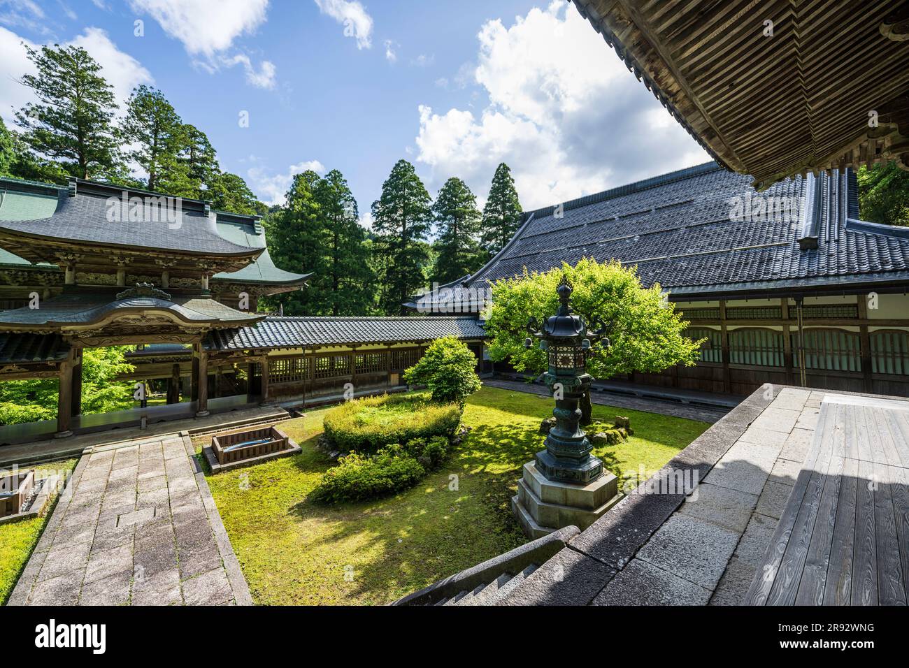 The magnificently tranquil grounds of ‎⁨Eihei-ji Temple in ⁨Fukui ...