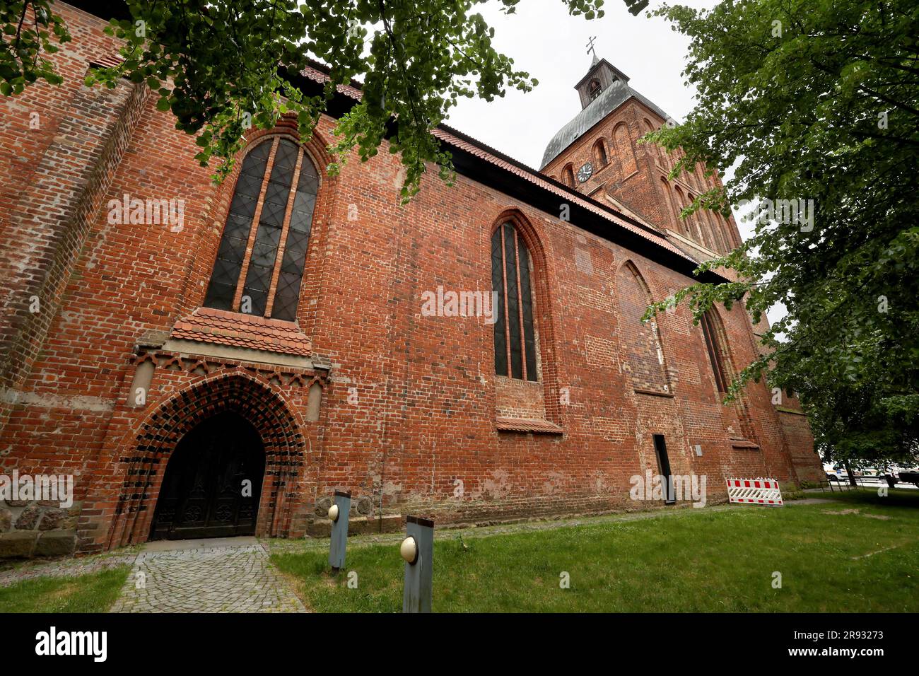 Ribnitz Damgarten, Germany. 23rd June, 2023. St. Mary's Church, the ...