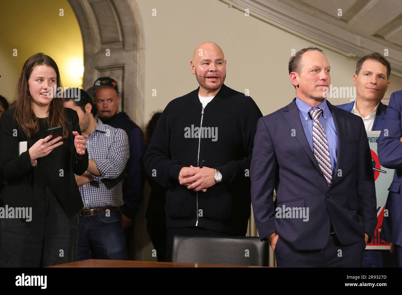 Signs intro 844 a hi-res stock photography and images - Alamy