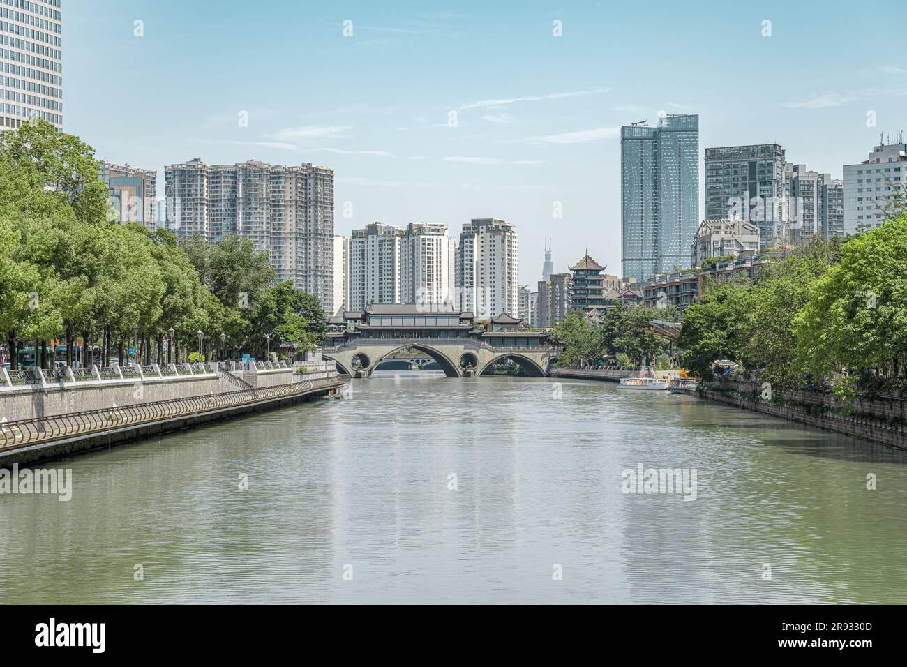 Sunny day in Chengdu city Stock Photo - Alamy