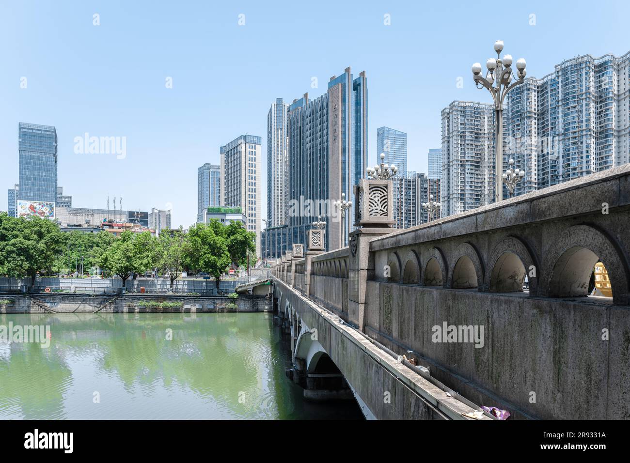 Sunny day in Chengdu city Stock Photo - Alamy