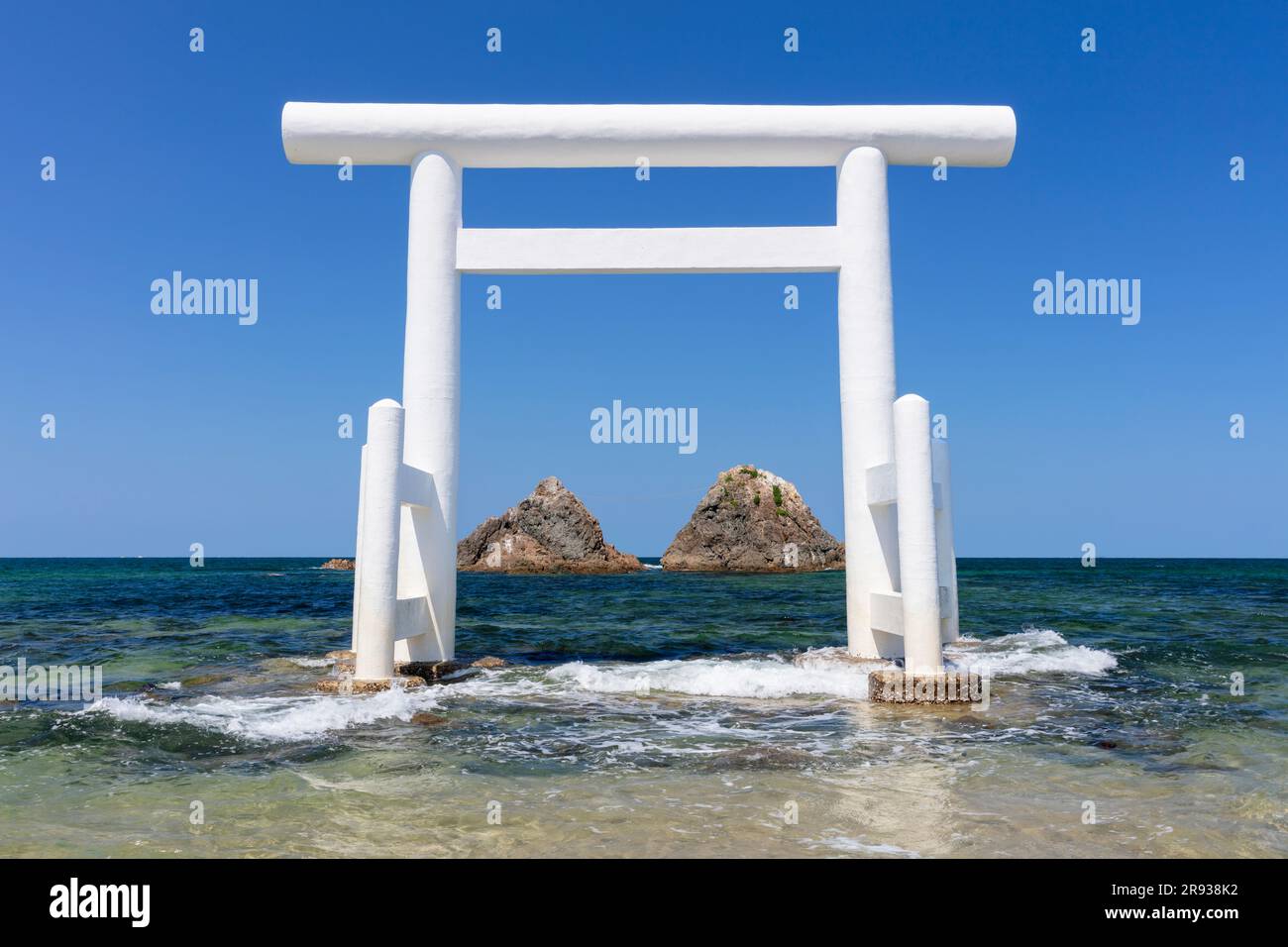 Married Couple Rocks in Sakurai Futamigaura Stock Photo - Alamy