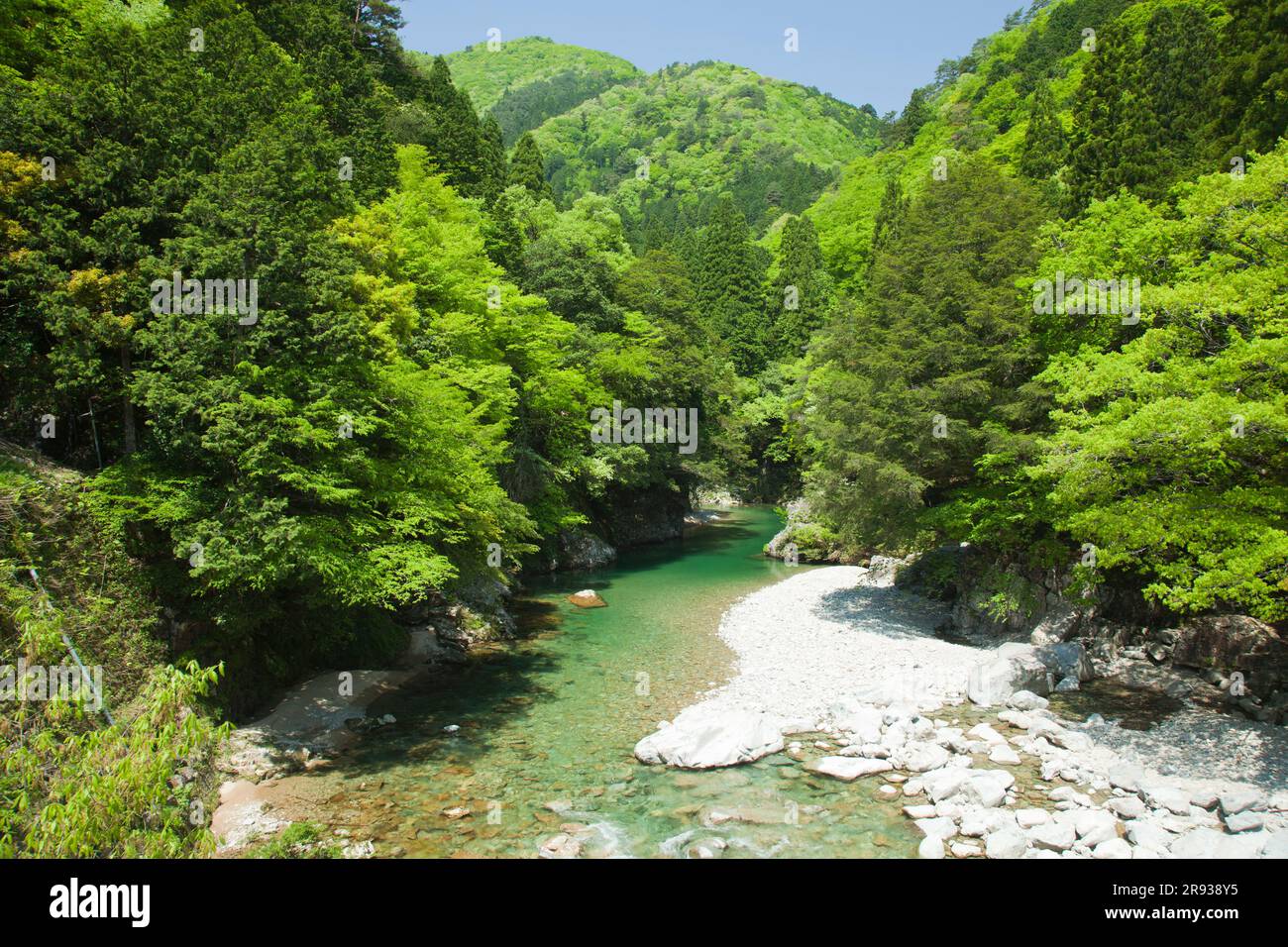 Sandan pass green scenery Stock Photo - Alamy