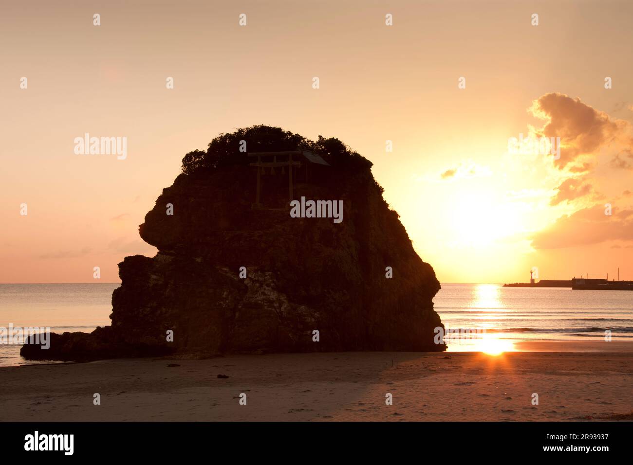 Sunset of Inasa beach and Bentenjima Stock Photo - Alamy