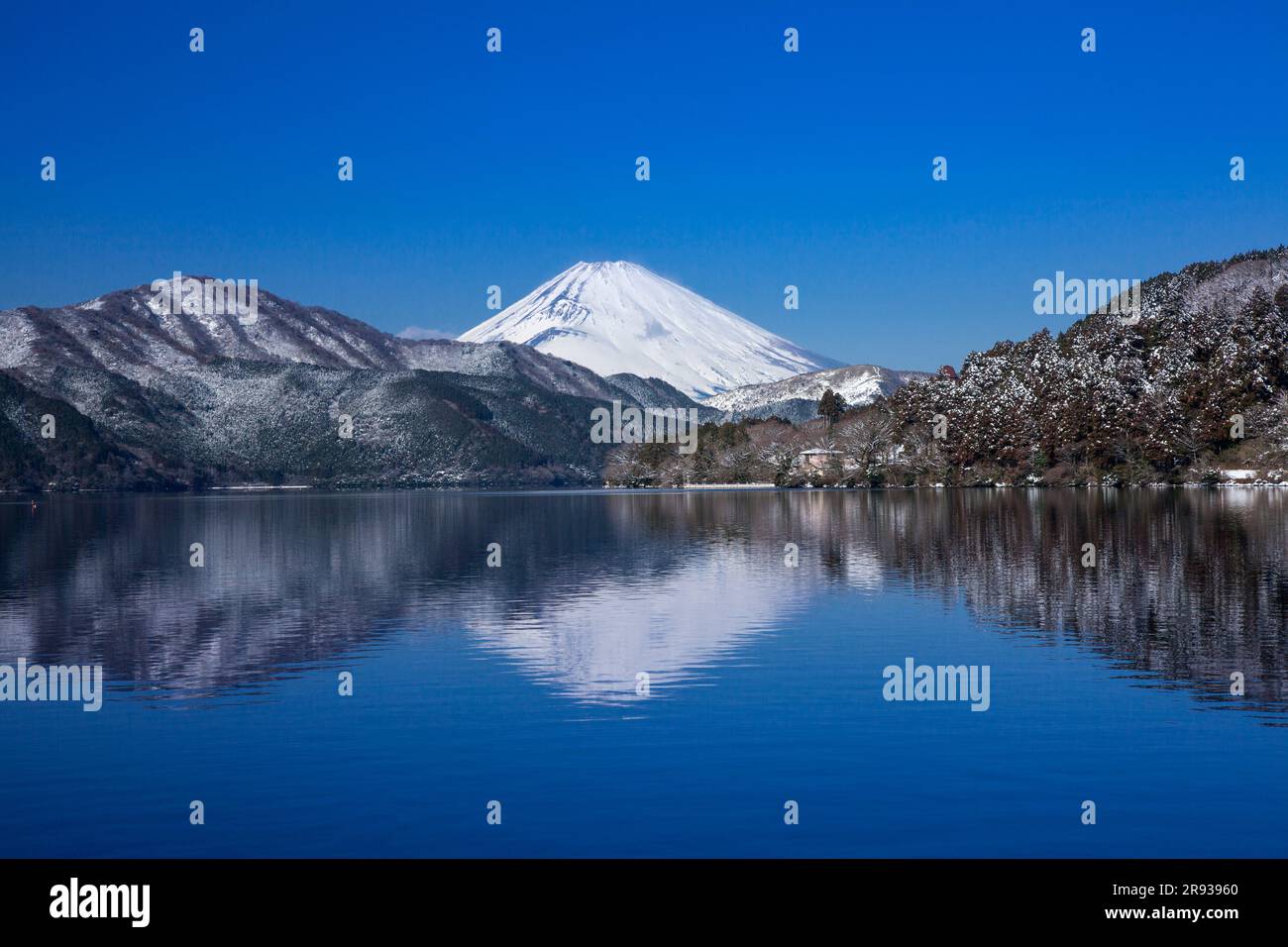 Lake ashi and mount fuji hi-res stock photography and images - Alamy