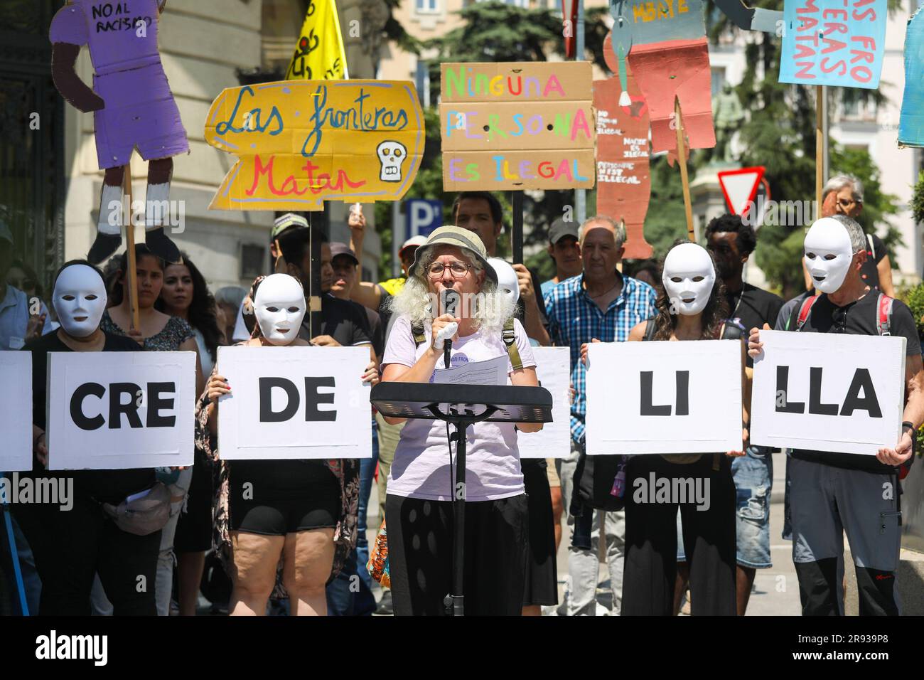 Masked deputies hi-res stock photography and images - Alamy